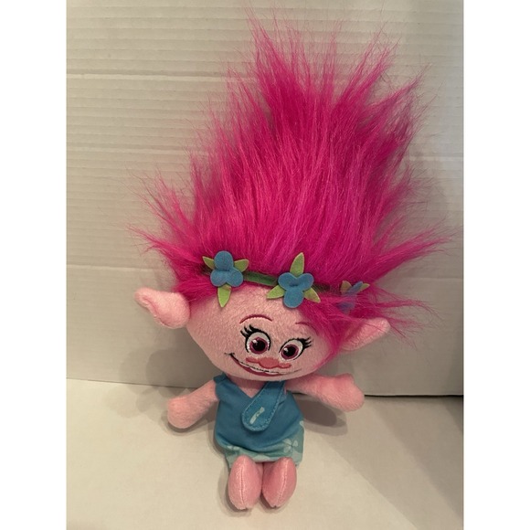 Trolls | Toys | Dreamworks Hasbro Trolls Talking Poppy Troll Plush ...